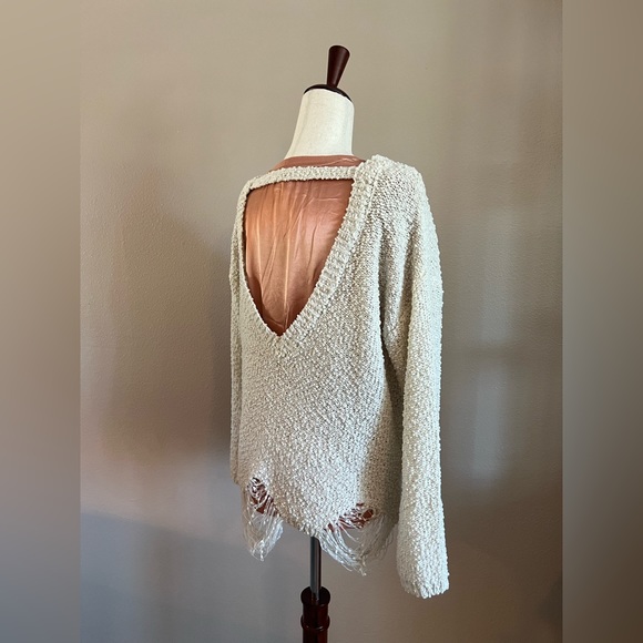 Daytrip | Sweaters | Deep V Back Sweater Daytrip Off White Size Xs ...